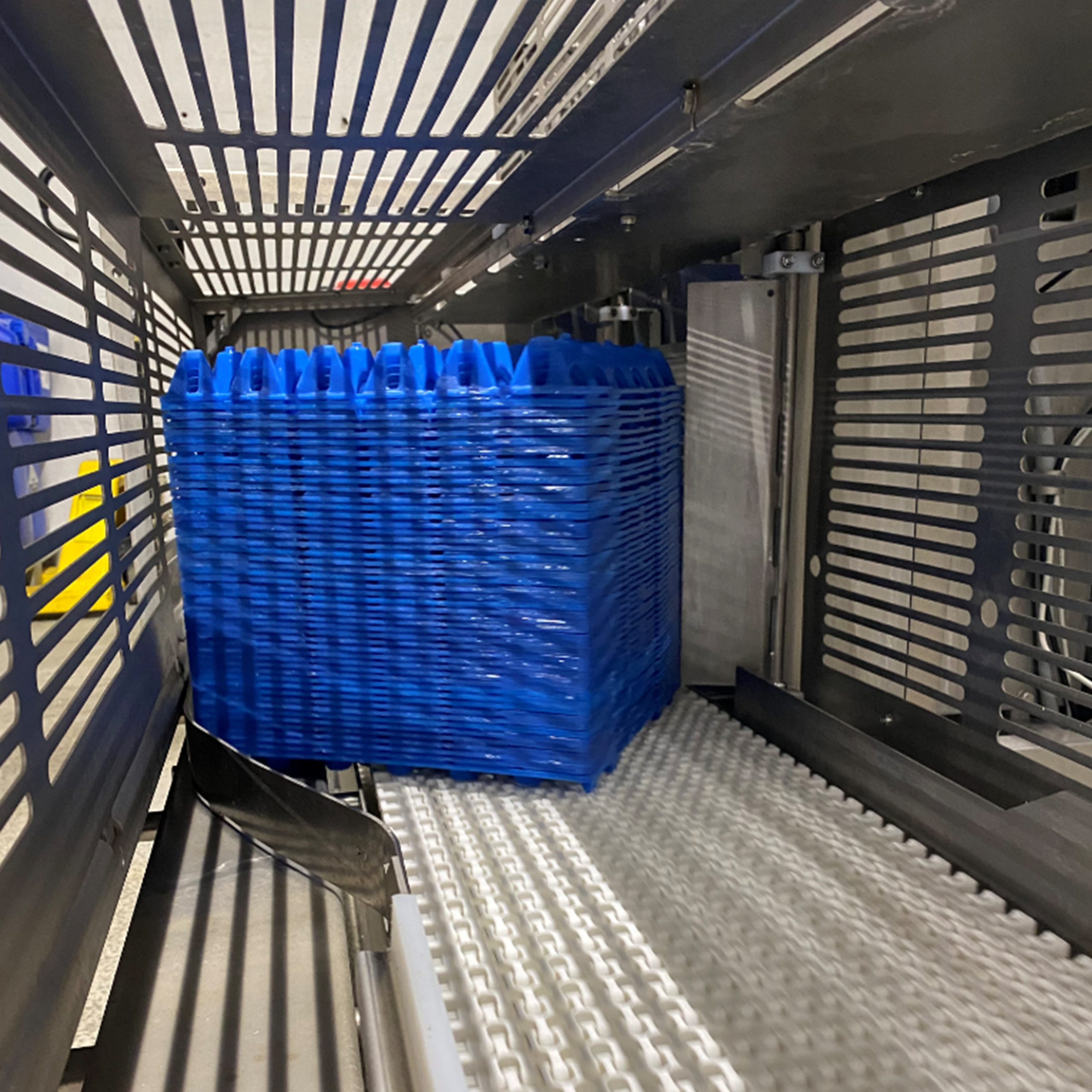 SANOVO STW6-1 Tray Washer | Hybrid In-Line & Off-Line Cleaning | Sanovo ...