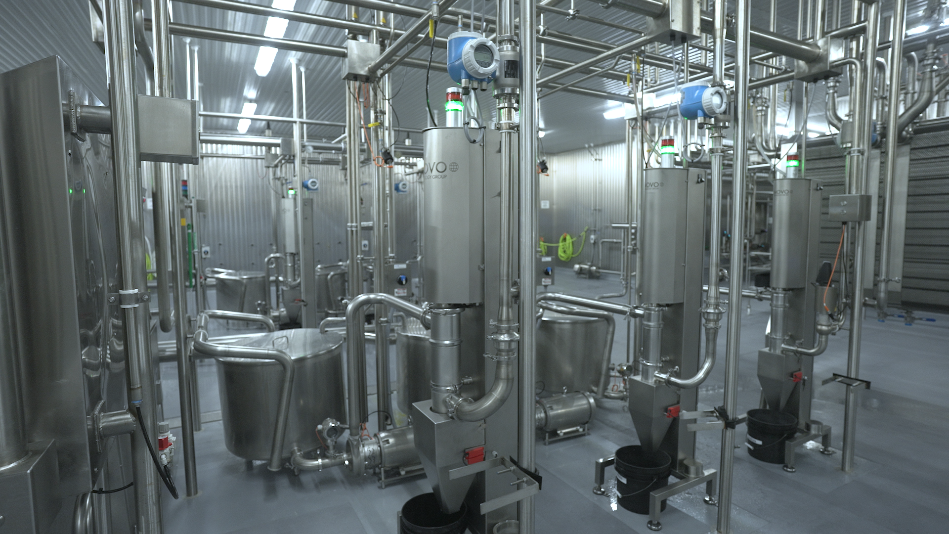 Advanced Egg Filtering with SAF 8000 | Up to 8,000 Liters/Hour | Sanovo ...